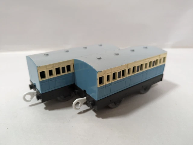 THOMAS & FRIENDS TOMY Plarail Trackmaster Skarloey Passenger Coach Set ...