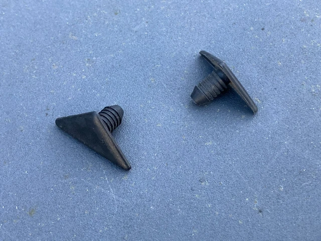 FORD FIESTA MK1 New Genuine Ford quarter window trim clips £18.85 ...