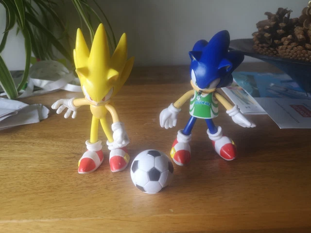 SONIC THE HEDGEHOG Super Sonic & Football Sonic 4" Bendable Action ...