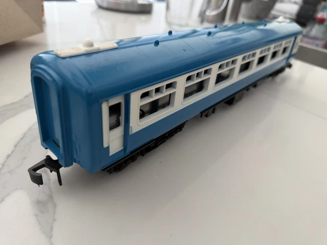 TRIANG BIG BIG Train RV257 Passenger Coach with working doors original ...