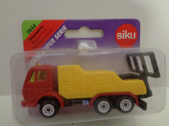 VINTAGE MERCEDES SK salvage crane with traffic sign Siku 0844 £8.54 ...