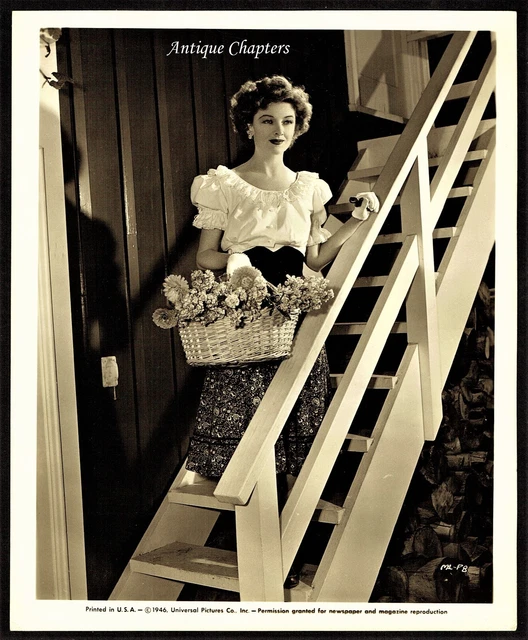 1946 MYRNA LOY At Her Home 919 Rivas Canyon Rd Pacific Palisades Photo ...