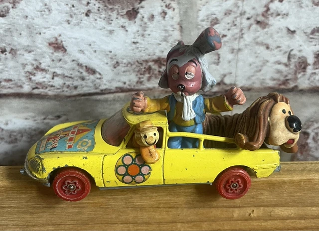 VINTAGE CORGI ‘MAGIC Roundabout’ Car Dougal Dog Brian The Snail Mr ...
