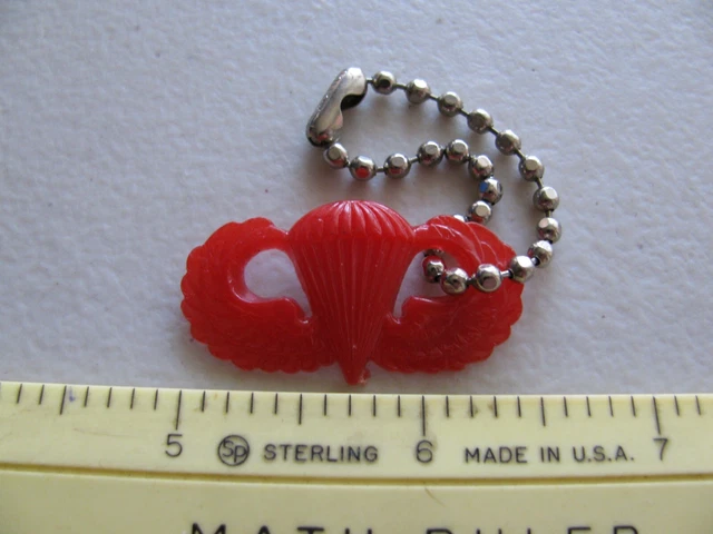 VINTAGE U.S. ARMY Airborne Paratrooper Plastic Basic Jump Wing Key ...