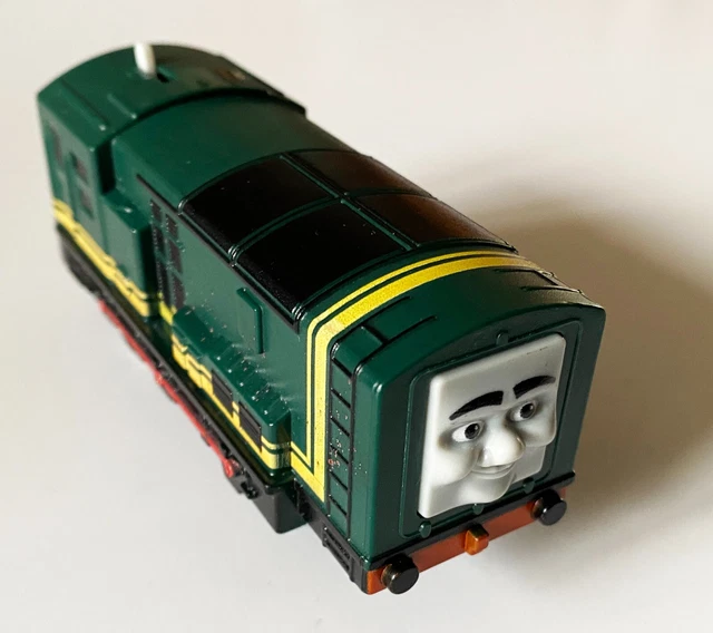 TOMY TRACKMASTER THOMAS the tank engine train paxton £12.99 - PicClick UK