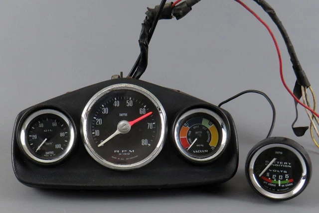 SMITHS GAUGE CLUSTER Adjustable Red Line Tachometer Oil Vacuum & Volts ...