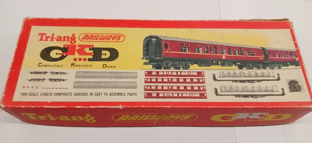 HORNBY R382 TRIANG CKD - Pair of Composite Coaches, Maroon £9.03 ...