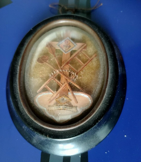 CADRE RELIQUAIRE ANCIEN instrument passion Christ croix relique 1900 MM ...