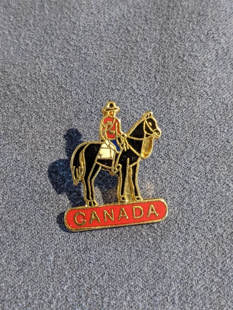 VINTAGE LAPEL PIN (A34) Enamel RCMP Mounted Police Canada $10.00 ...