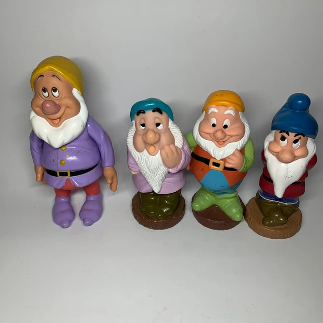 VINTAGE DISNEY SQUEAKY Toy Snow White Seven Dwarf Figure 5” AND FIGURE ...