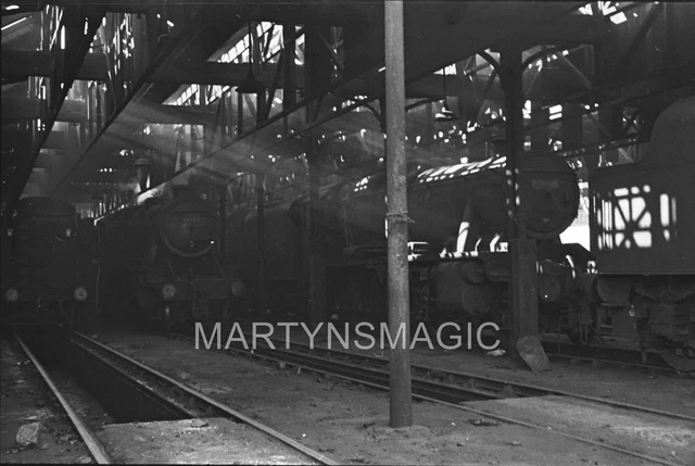 R-35MM RAILWAY NEGATIVE interior view @ Patricroft MPD east shed 12-4 ...
