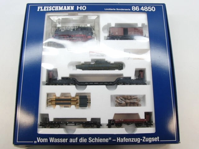 FLEISCHMANN H0 86 4850 Zug-Set mit Dampflok BR81, DC, Licht, DSS, NEM ...