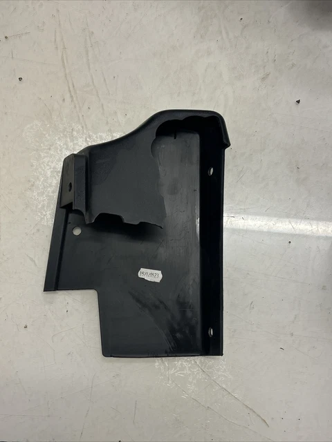 MERCEDES G63 AMG / W463 / Halter Kotflügelverbreiterung Stütze ...