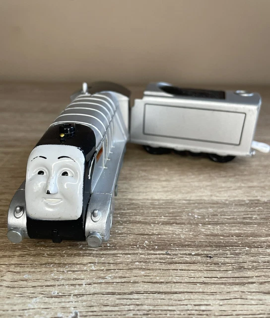 TOMY TRACKMASTER 2009 Thomas The Tank Engine - Spencer + Tender Working ...