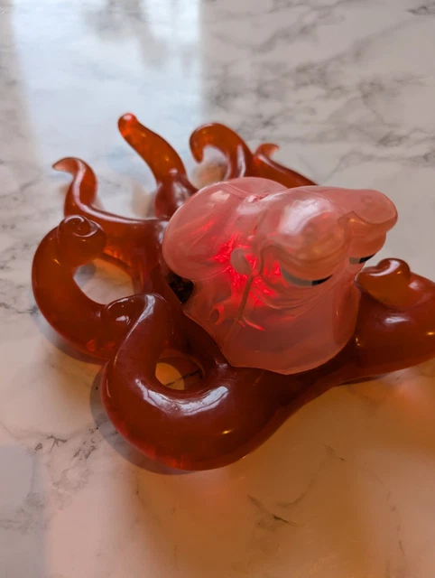 DISNEY PIXAR FINDING Dory Light Up Hank The Octopus Toy Bandai 2015 £8. ...