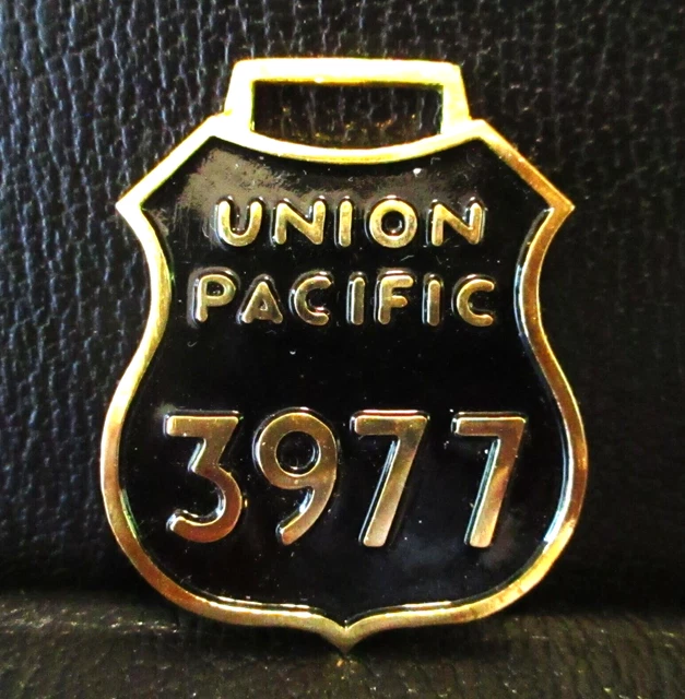 UNION PACIFIC RAILROAD Challenger 3977 Trademark Logo Pocket Watch Fob ...