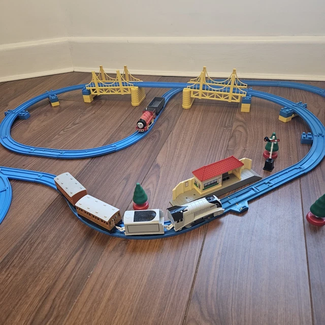 TOMY TOMICA THOMAS The Tank Engine Trackmaster Track+ Ensemble Train ...