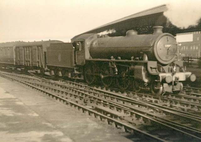RAILWAY STEAM LOCO 61015 - YORK STATION - REAL PHOTO 16x11CM - C1952 £2 ...