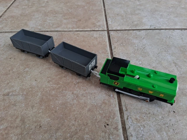 THOMAS TRACKMASTER DUCK Train with Trucks, battery operated. TOMY £26. ...