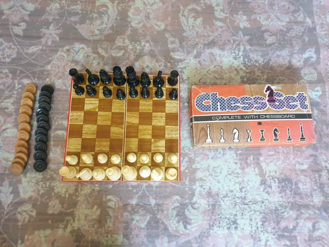 VINTAGE CHESS SET Weighted Pieces Oversized Complete Felt Bottom Wooden ...