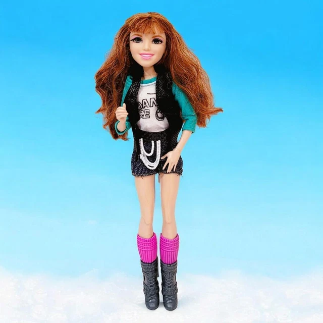 DISNEY V.I.P. CECE Jones Doll Shake It Up Channel VIP Bella Thorne Wave ...