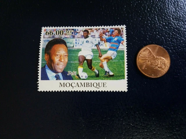 PELE PROFESSIONAL SOCCER Player 2010 Mocambique Perforated Stamp (e) £4 ...