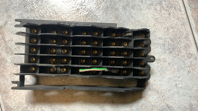 ORIGINAL MERCEDES BENZ W124 fuse board fuse box A1245402050 de £26.71 ...