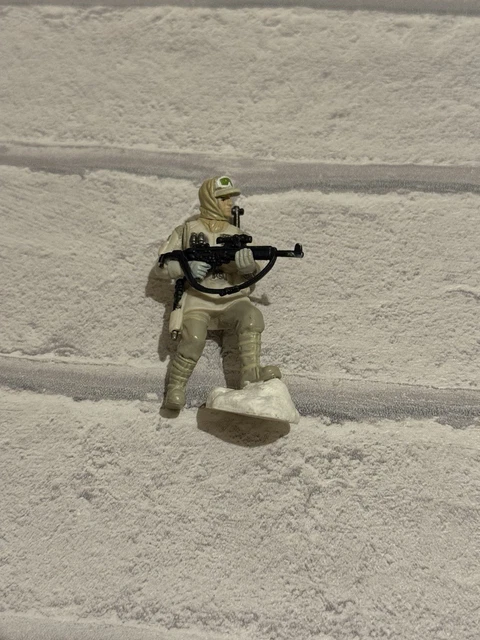 STAR WARS FIGURE Hoth Rebel 2006 Hasbro 2.5 inch £3.99 - PicClick UK