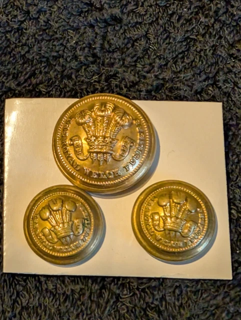 ROYAL WELCH FUSILIERS Trio of Brass Buttons WW2 (25.3mm & 19.3mm) £6.49 ...