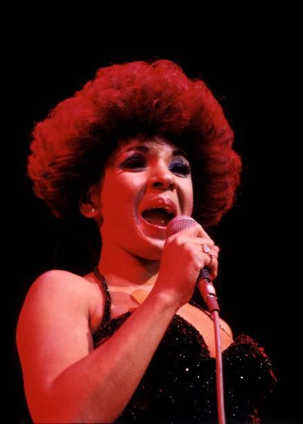 WELSH SINGER SHIRLEY Bassey Performs Live 1978 Old Music Photo 1 $9.00 ...