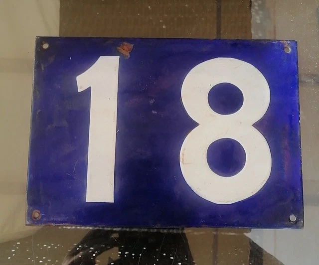 ANCIENNE GRANDE PLAQUE EMAILLEE RUE MAISON NUMERO 18 bombe 24 x 17 cm EUR 40,00 - PicClick IT