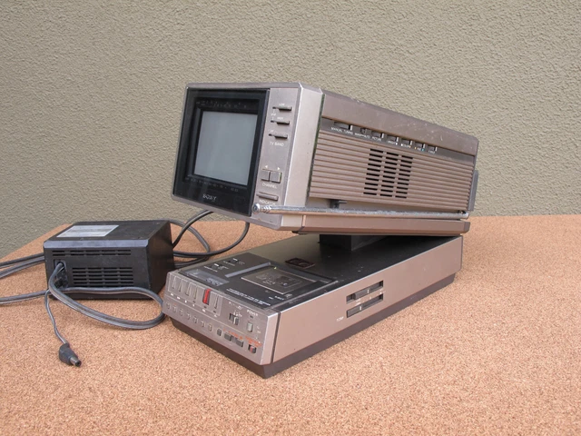 SONY KV-4100 TRINITRON 1981 Color Micro TV FM/AM Microcassette £47.30 ...