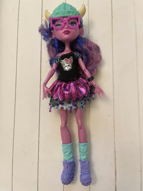 MONSTER HIGH BRAND Boo Studenten Kjersti Trollson Puppe Mattel EUR 44 ... MONSTER HIGH BRAND Boo Studenten Kjersti Trollson Puppe Mattel EUR 44 ...