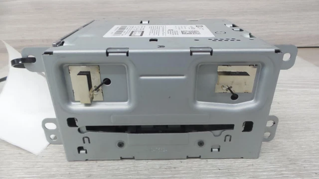 HOLDEN COMMODORE STEREO/HEAD Unit Head Unit, Non Sat Nav Type, Vf, 05/ ...