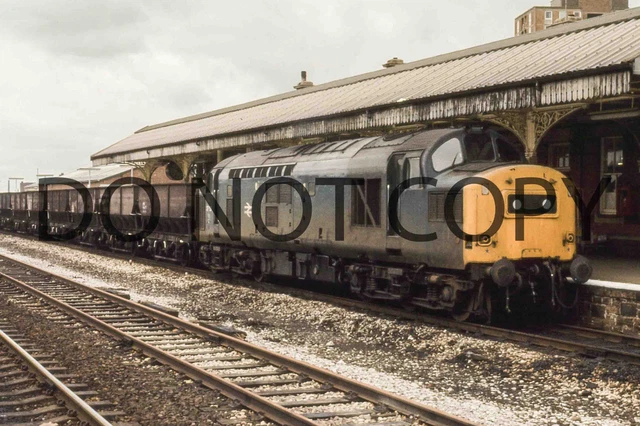 UK DIESEL TRAIN Railway Photograph Of Class 37 Loco 37125. Rm37-457 £1. ...