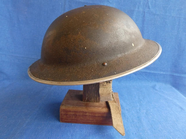 WWII BRITISH BRODIE Military Helmet - not sword EUR 151,25 - PicClick FR