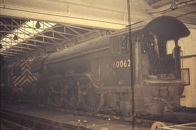 ORIGINAL SLIDE . BR ex-LNER A3 Steam Loco 60062 'MINARU' . New England ...