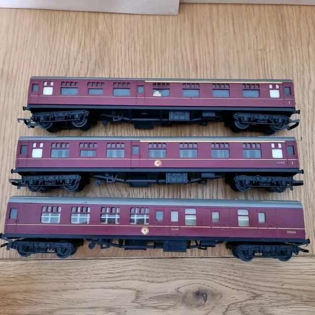 TRIANG BR MAROON Coaches 35024 Brake and Two 15865 Composite - OO Gauge ...