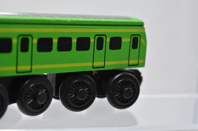 DAISY THE DIESEL - Vintage 2001 Thomas & Friends Wooden Railway Train ...