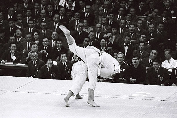 ISAO INOKUMA OF Japan Throws Anzor Kiknadze Of The Soviets In T 1964 ...
