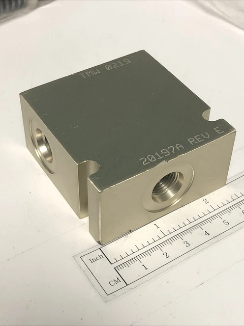 VICKERS® TMW0219 20197A REV E VALVE BLOCK, 2-1/2 X 2-5/8 X 1-1/4 ...