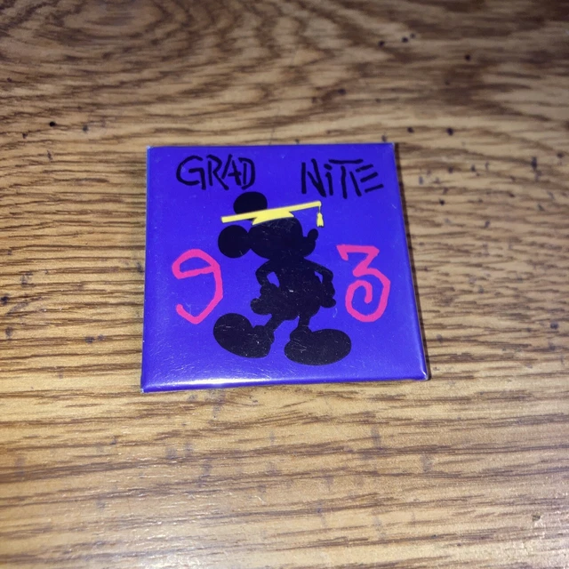 MOUSE DISNEY MICKEY Vintage Pin Grad Nite 1993 2"x2" EUR 6,70 - PicClick FR