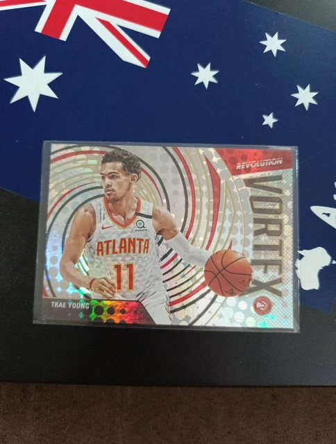 2020-21 REVOLUTION VORTEX Fractal #15 Trae Young Atlanta Hawks EUR 1,22 ...