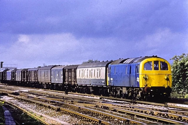 CLASS 74 Train 35mm Colour Slide 74008- Approaching Farnborough 18/10 ...