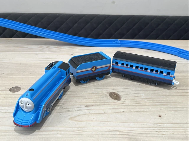 THOMAS TRACKMASTER TOMY Plarail Shooting Star Gordon battery train £25. ...