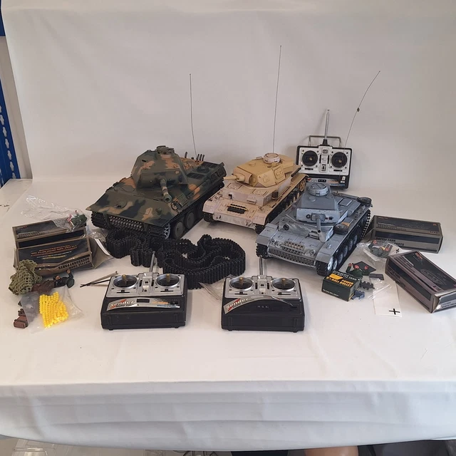 3 X HENG Long Remote Controlled Tanks with Controllers and Accessories ...
