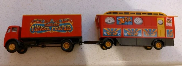 CORGI 1/50 LORRY & Caravan/Trailer Saddlers Famous Fun Fair Diecast ...