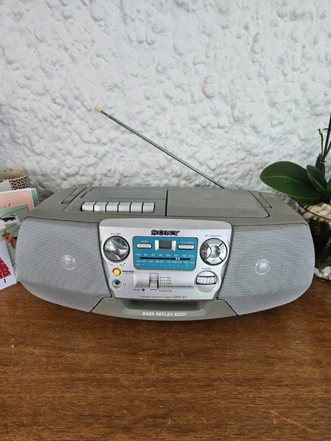 SONY CD TAPE AM/FM Radio Cassette Recorder Boombox CFD-V7 TESTED EUR 88 ...