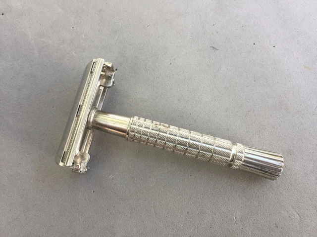 GILLETTE SAFETY SHAVING Razor F1 Date Code Vintage Flair End 3 1/4 ...