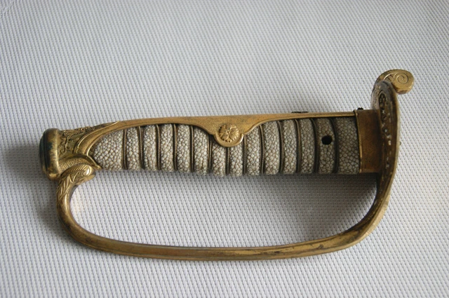 HILT - (TSUKA) a Japanese military officer's sword from the Kyu-Gunto ...